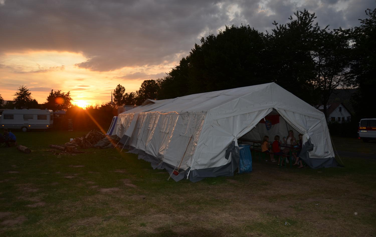 Neues Zelt für die Jugendarbeit - Förderprogramme | Haus des Stiftens